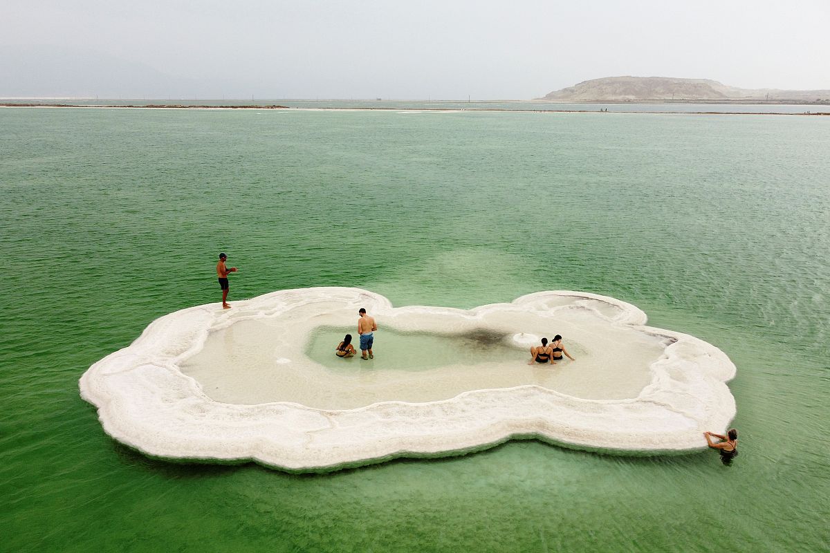 This Dead Sea beach is providing a salty oasis for tourists in Israel ...