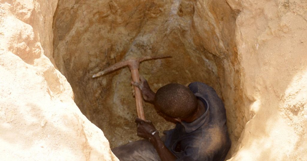 18 dead in Niger gold mine collapse | Africanews