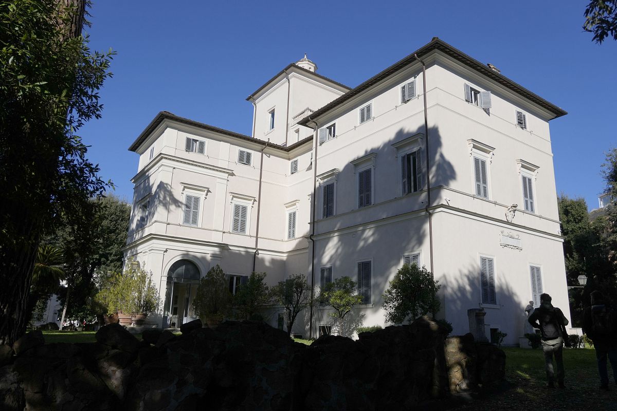 Villa featuring world's only Caravaggio mural up for sale for €471 ...