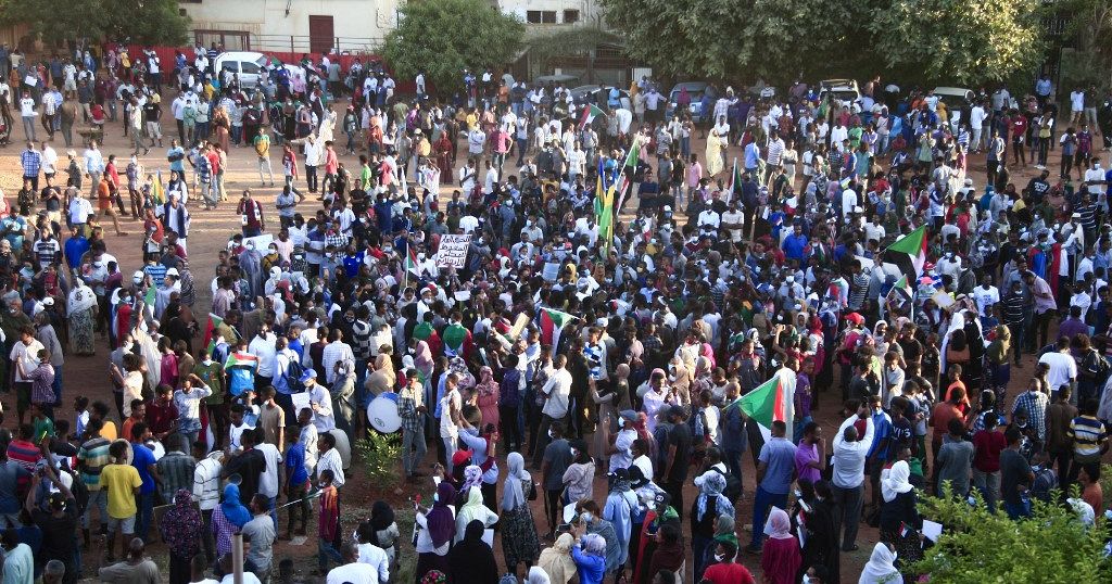 Sudan: Tear gas fired at crowd in Khartoum | Africanews