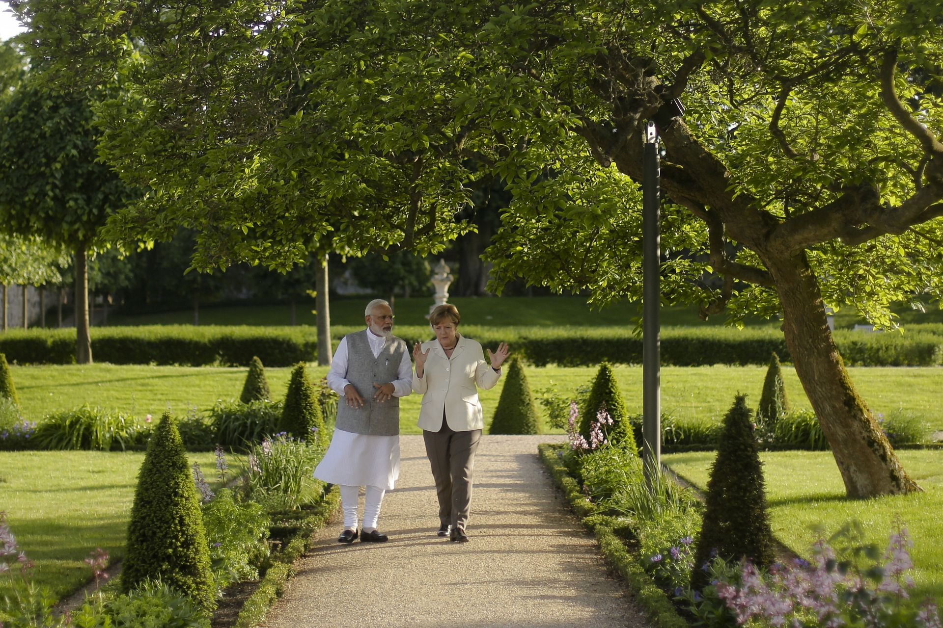 Bye-bye Angela: the most striking pictures of Merkel's 16 years in ...
