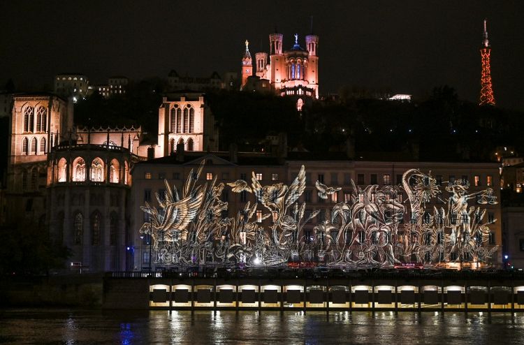 Lyon sparkles as traditional Festival of Lights powers up | Euronews