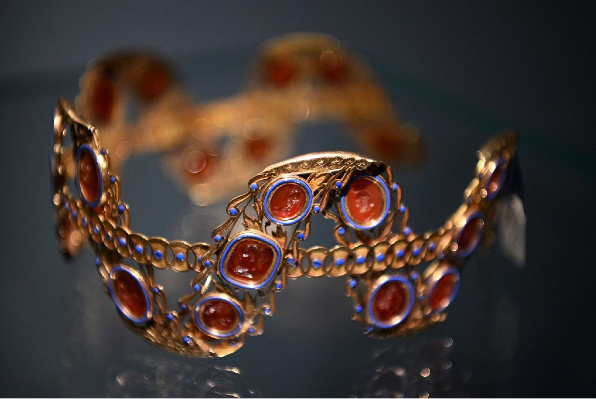 Empress Josephine Bonaparte's 'highly rare' tiaras sell for €710,000 ...