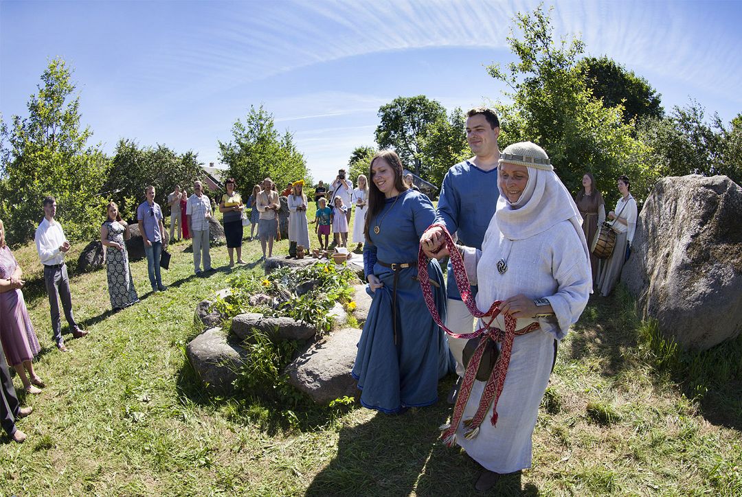 The ancient Lithuanian religion bidding for state recognition: What ...