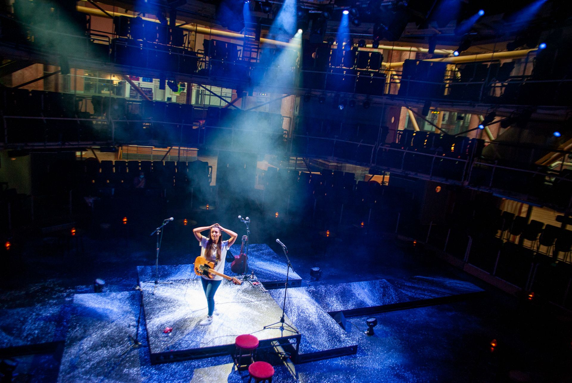 Culture 2021 Year in Review - The Actor: Lauryn Redding, 'Bloody Elle ...