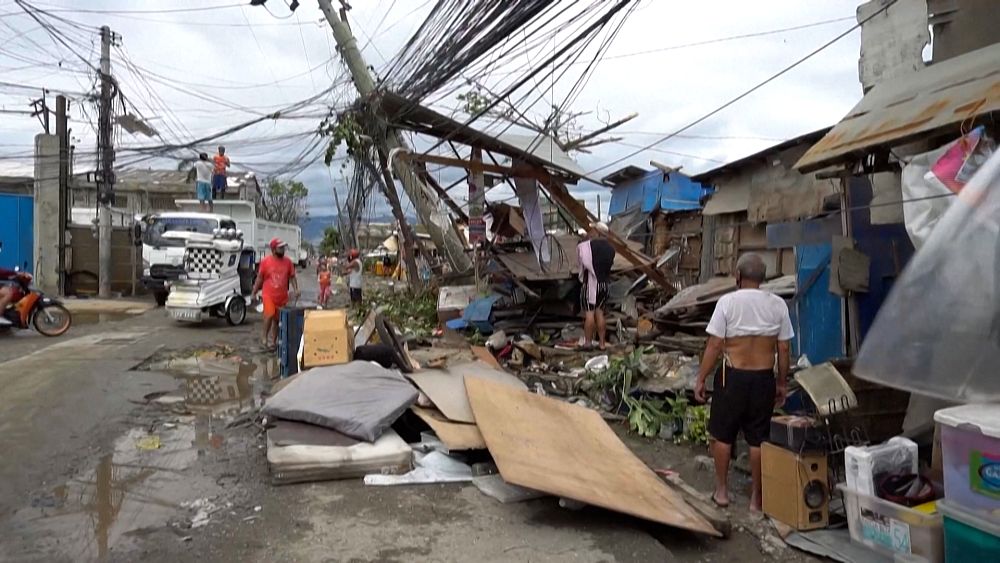 VIDEO : Damaged homes, flooding after typhoon hits Philippines | Euronews