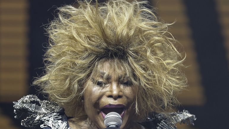 La diva brésilienne Elsa Soares s'est éteinte à 91 ans | Euronews