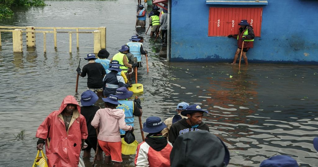 Tropical storm Ana leaves trail of destruction in southern Africa ...