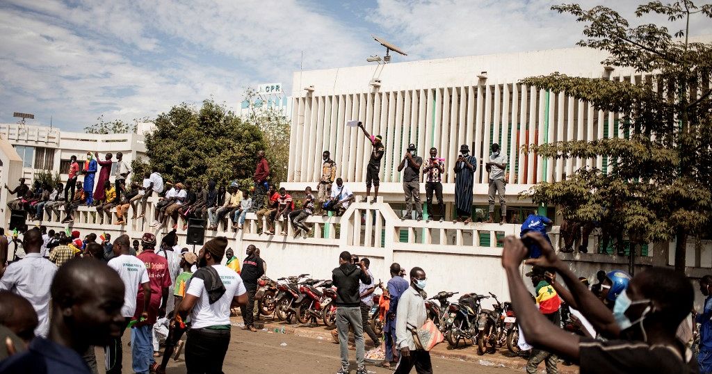 Mali : l'allocation de logements sociaux suspendue sur fond de ...