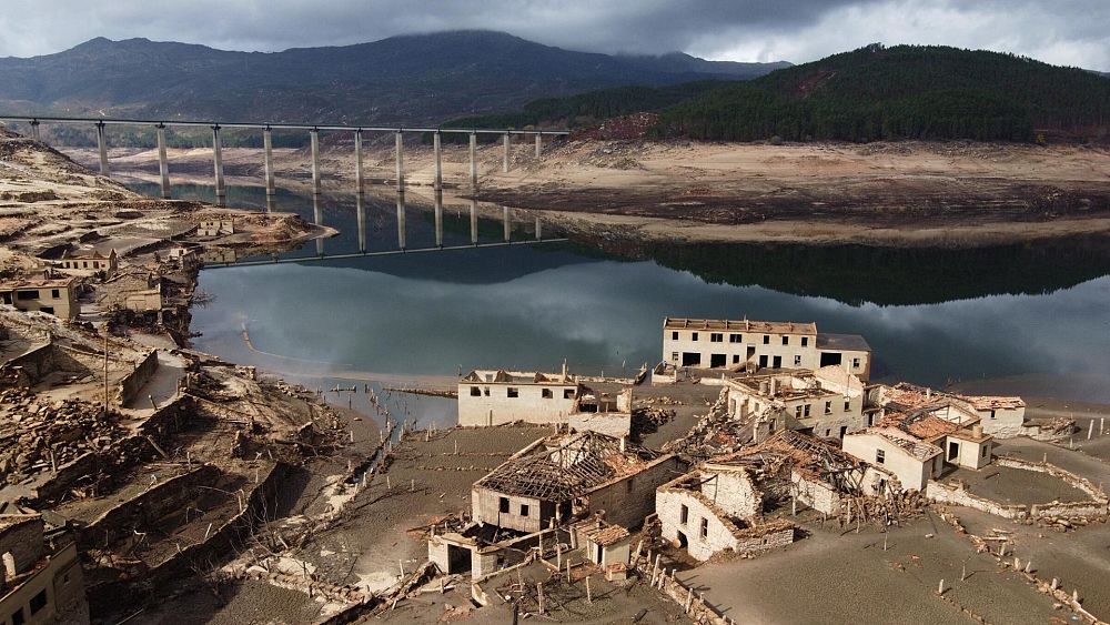 Spanish ‘ghost village’ re-emerges after 30 years underwater | Euronews