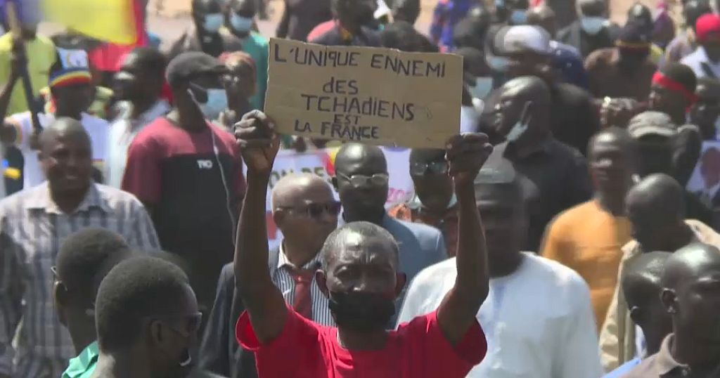 Anti-junta and anti-France protest rallies hundreds in Chad | Africanews