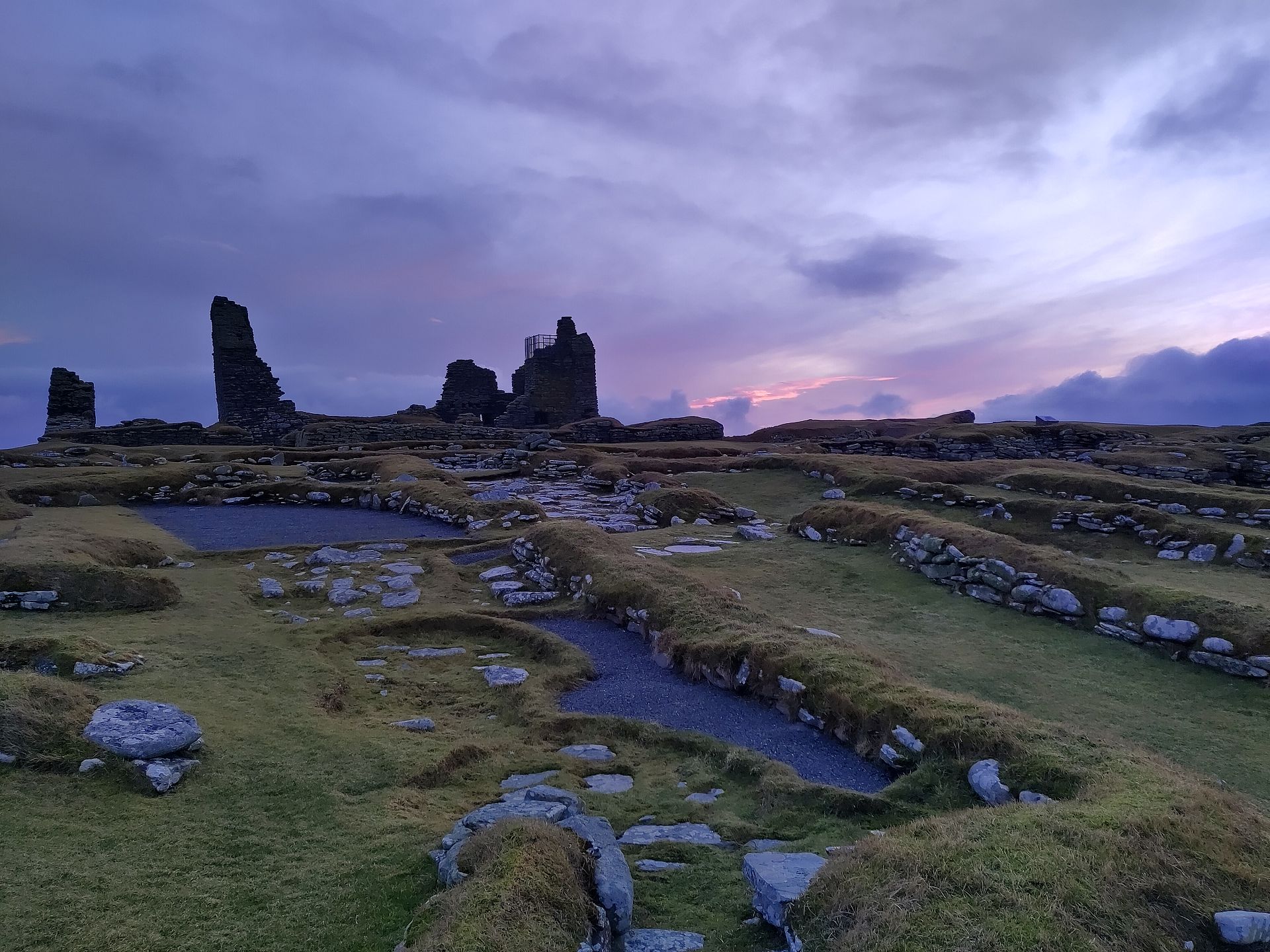 Northern lights, empty beaches and otters: Here's why Shetland in ...