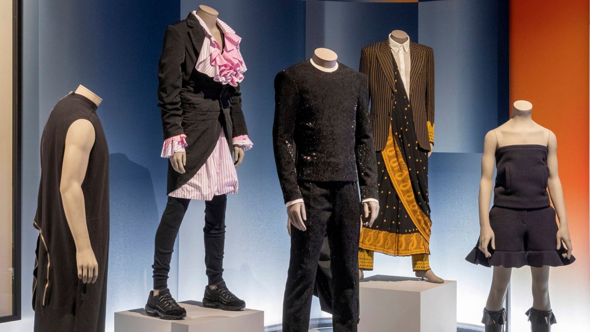 The Art of Menswear: V&A's first male fashion exhibition | Euronews