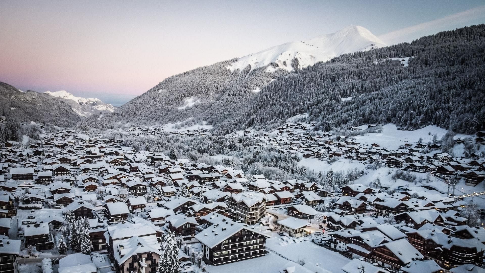 Morzine: Can this green resort stop the slow death of the ski industry ...