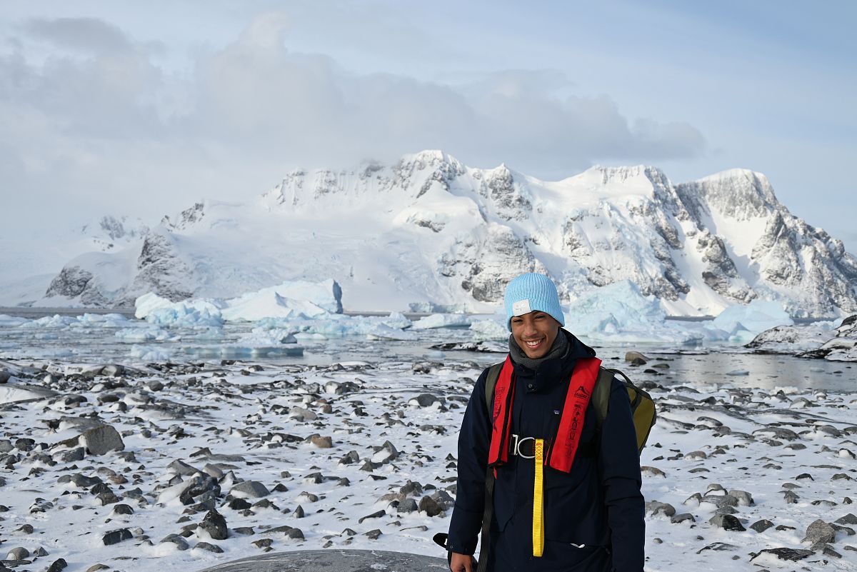 This group of unlikely polar explorers found hope amid a heatwave in ...