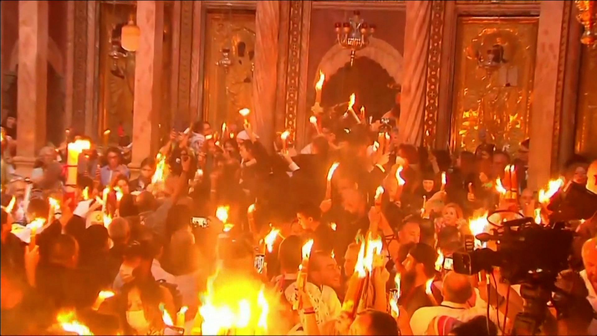 Video. Orthodox Christians celebrate Holy Fire ceremony at the Holy ...
