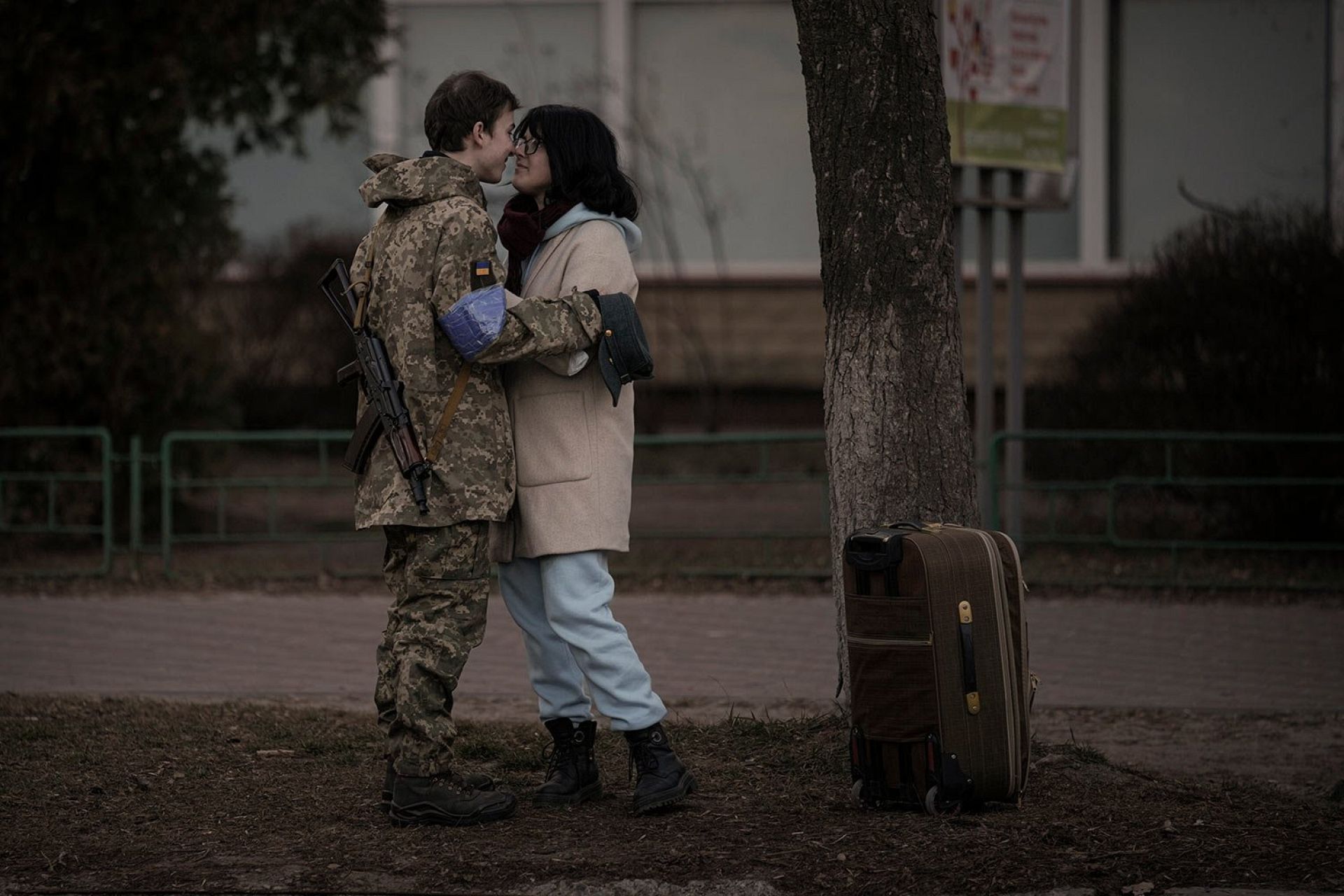 'Showing the truth matters': The emotional challenge of war photography ...