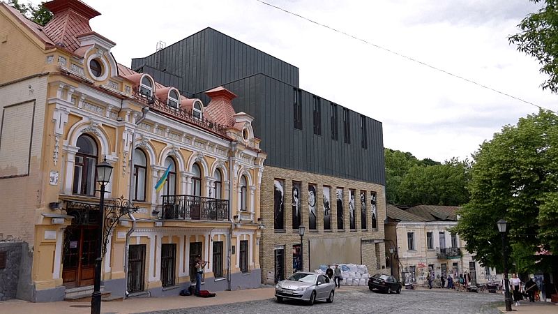 A return to culture: historic Kyiv theatre reopens to sold-out run ...