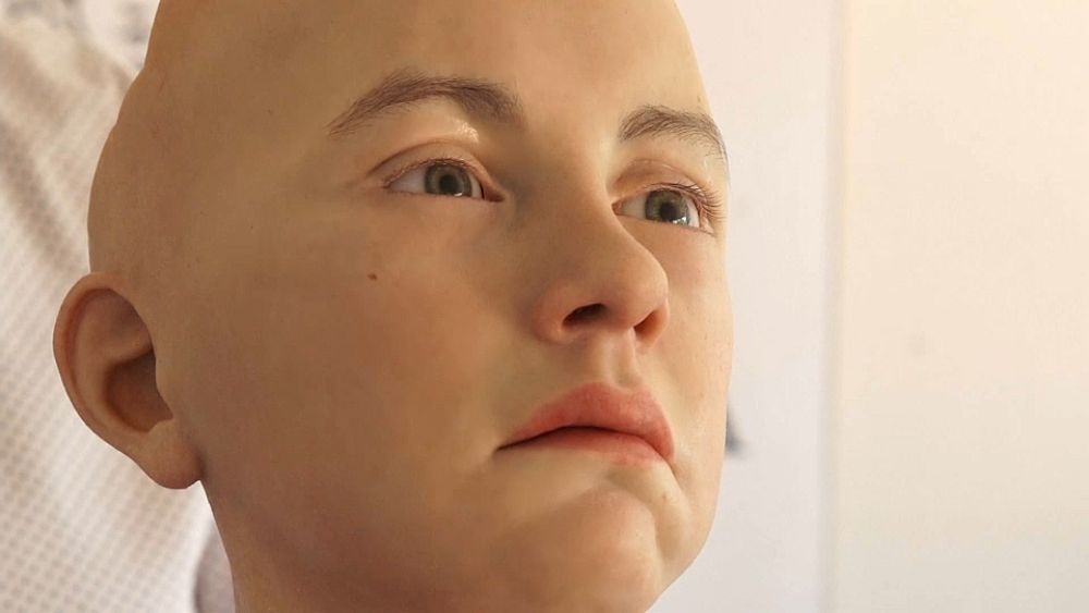 Watch Scientists Create Artificial Skin That Detects Pain In Robots Watch Scientists Create Artificial Skin That Detects Pain In Robots