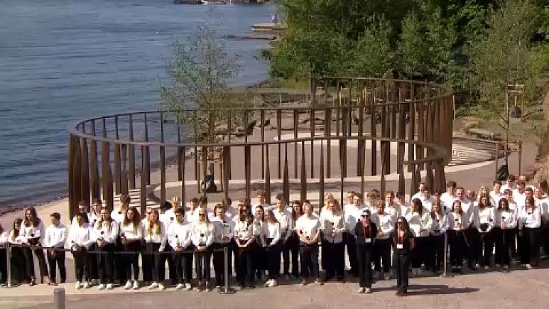 Norvège : un mémorial à Utoya, 77 colonnes en bronze en mémoires de ...