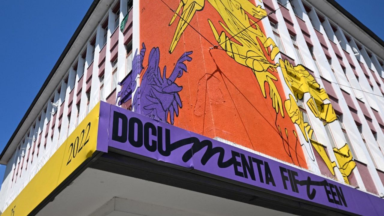 Documenta 15 Skandal: antisemitisches Bild erst verhüllt, jetzt ...