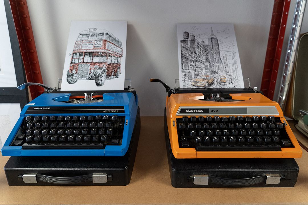 This 25-year-old artist creates incredible drawings on a typewriter ...