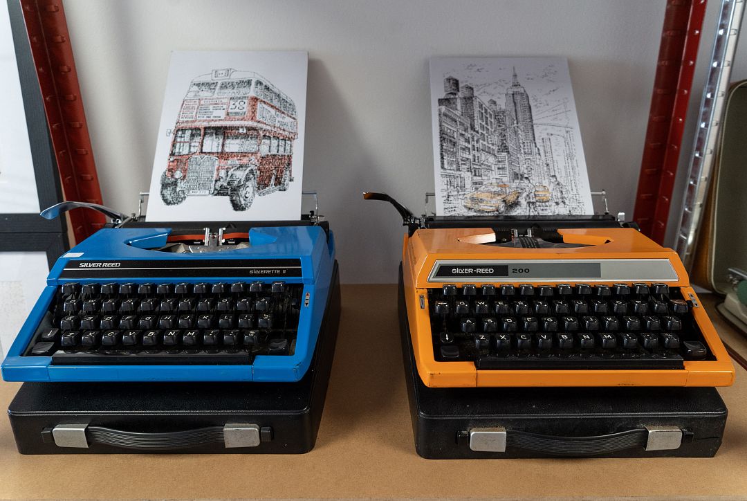This 25-year-old artist creates incredible drawings on a typewriter ...