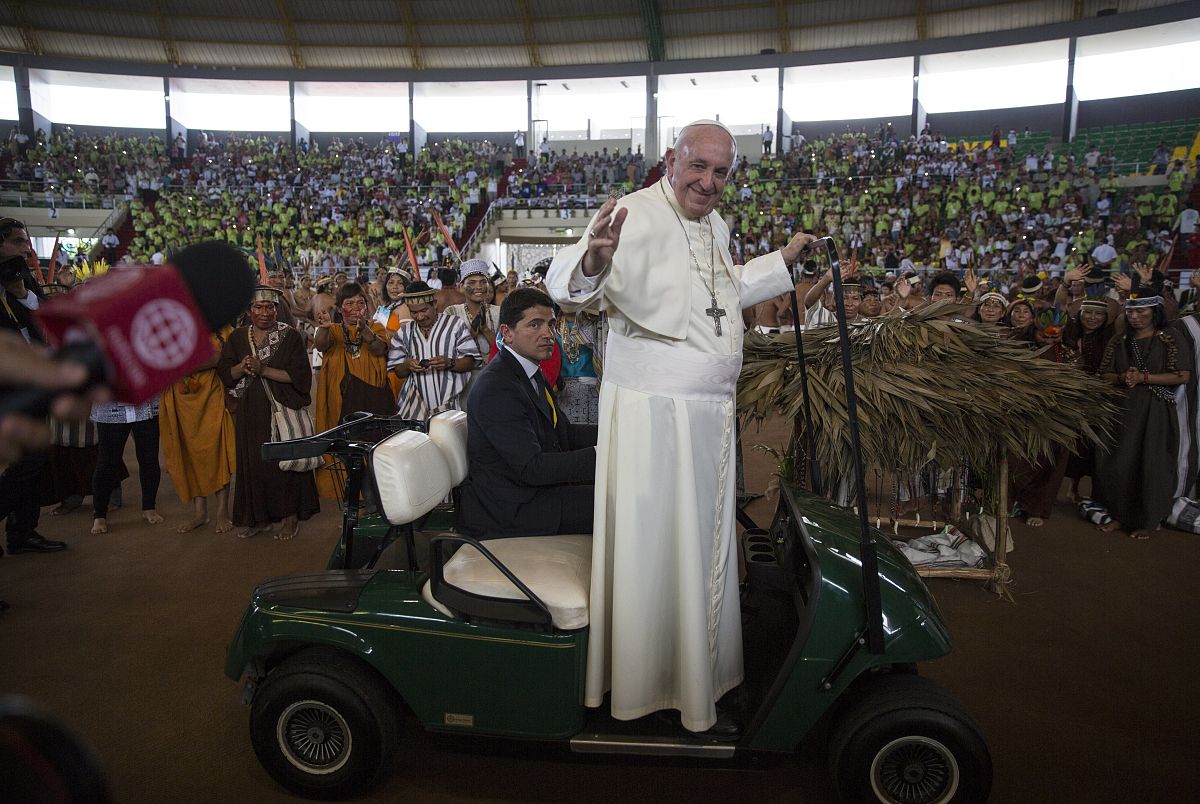 Pope tells young people that eating meat is part of a ‘self-destructive ...