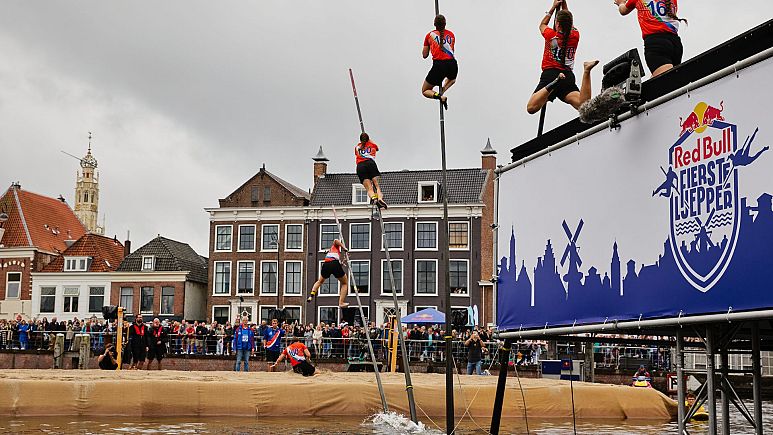 What is Fierljeppen? A look at the Netherlands' extreme canal vaulting ...