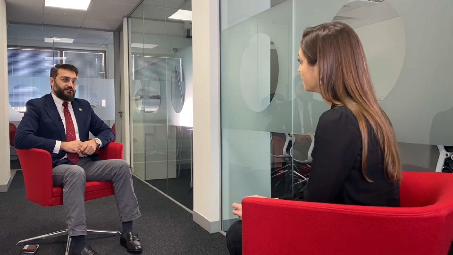 Entrevista al exasesor de seguridad de la presidencia de Afganistán ...