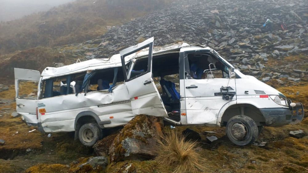 Cuatro muertos y 13 heridos en un accidente de tráfico en Perú | Euronews