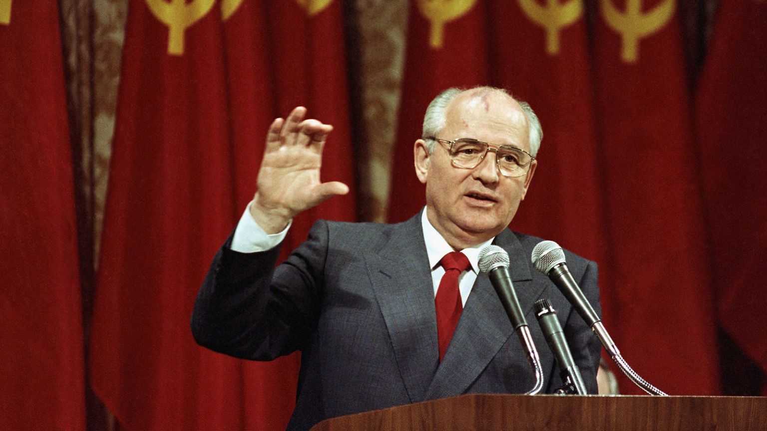 Mikhail Gorbachev: Soviet leader who helped end the Cold War dies at 91 ...