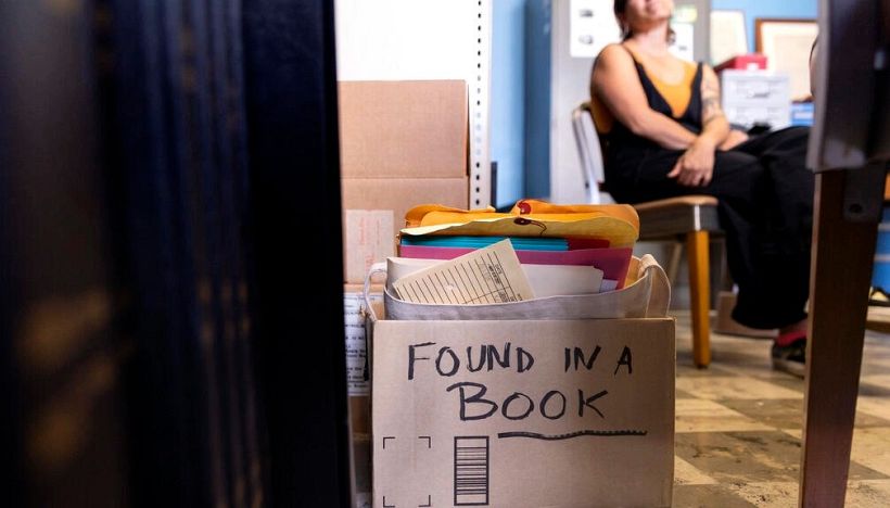 Archaeologists stunned by one of Britain's biggest Iron Age hoards ...