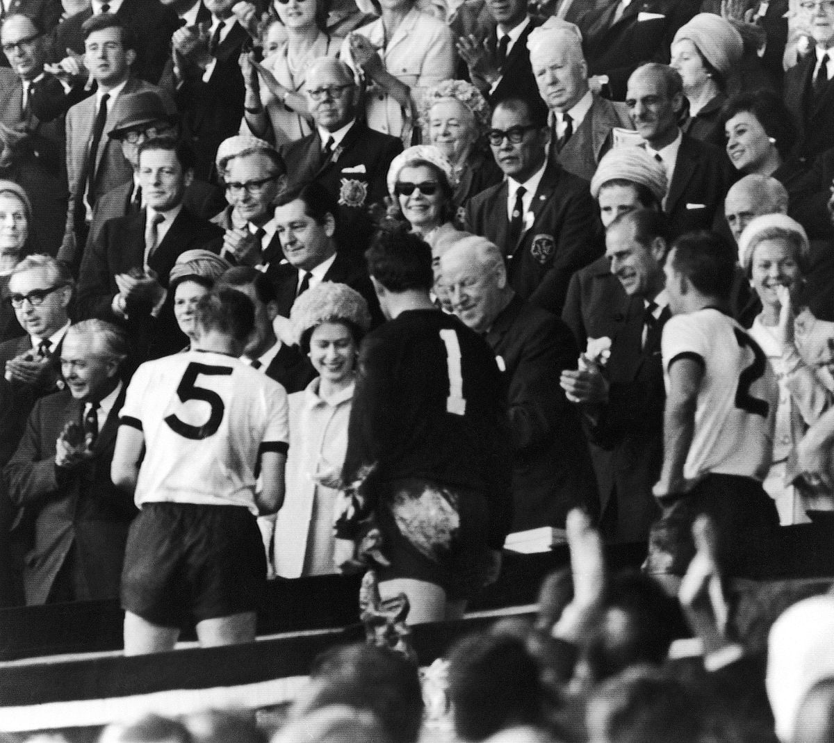 From Churchill to Yeltsin and Tito to Trudeau, the Queen's ...