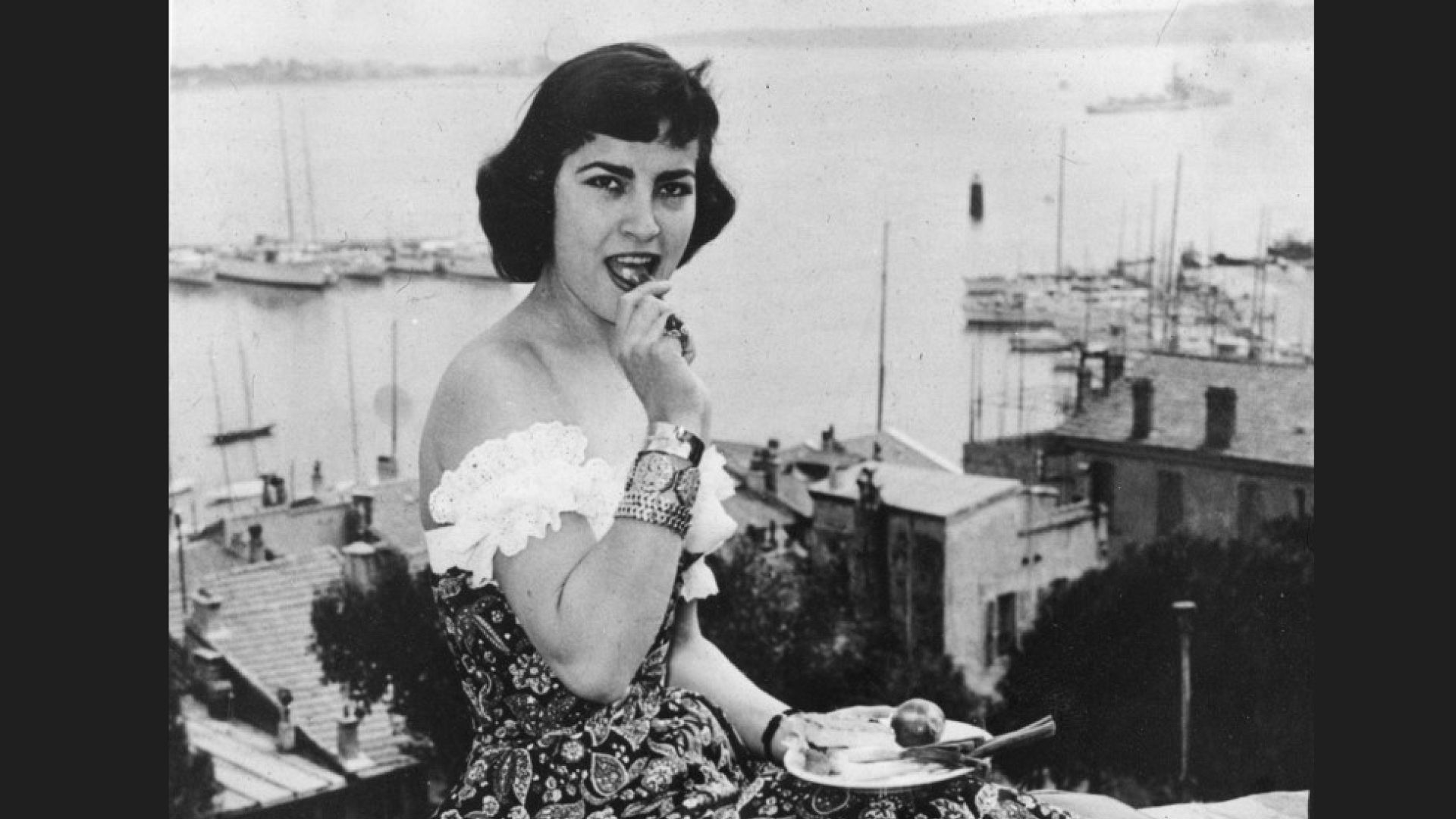 Trauer um Irini Papas (96) - bekannt aus "Zorba the Greek" | Euronews