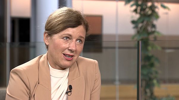 Věra Jourová: Por que é precisa uma lei para garantir a liberdade da ...
