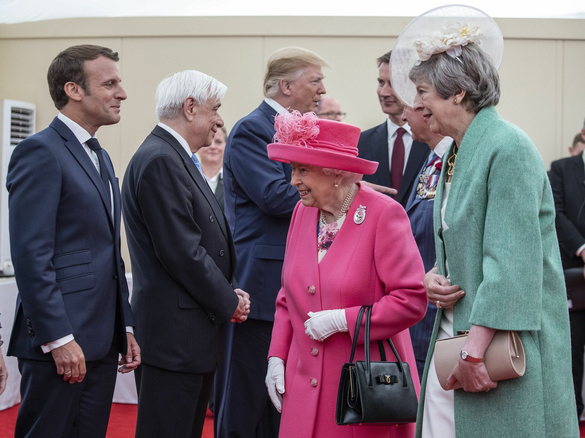 Locals reveal Queen spoke a rare Scots dialect: What other languages ...