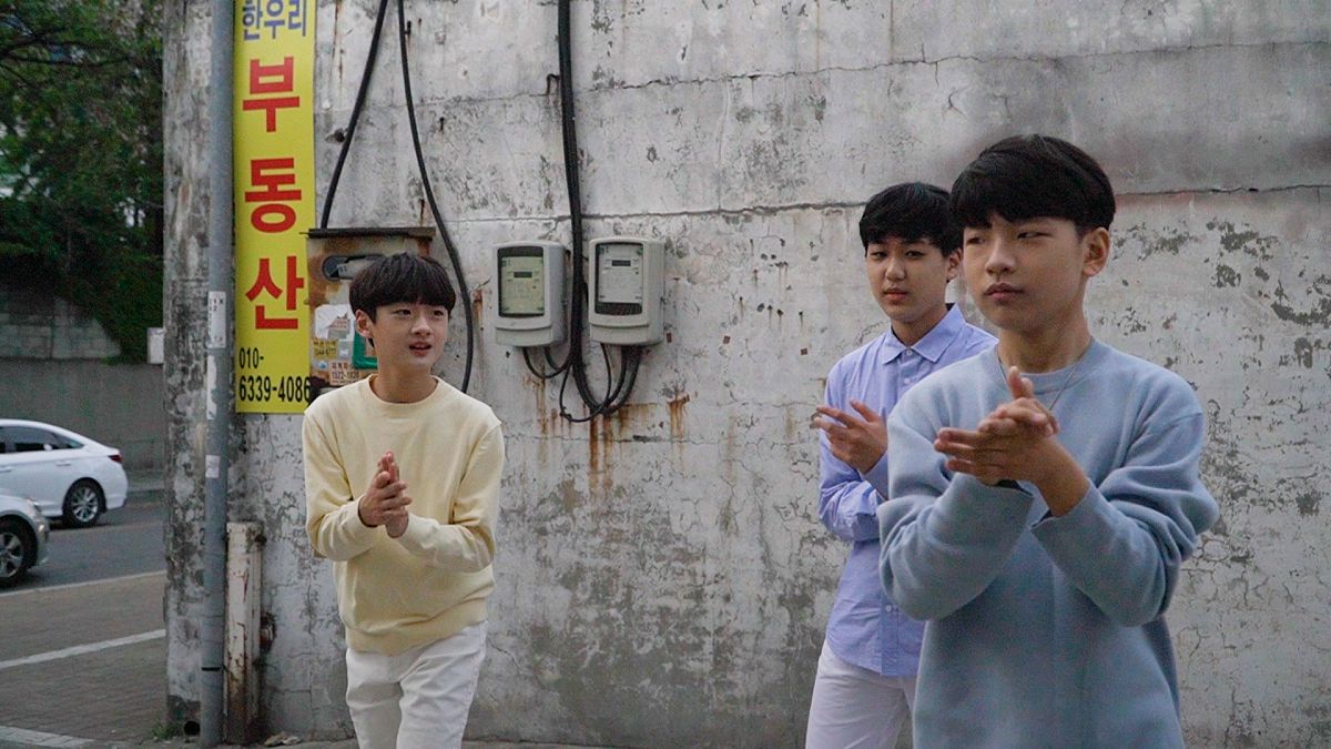 Meet the young K-pop artist seeking fame in South Korea | Euronews