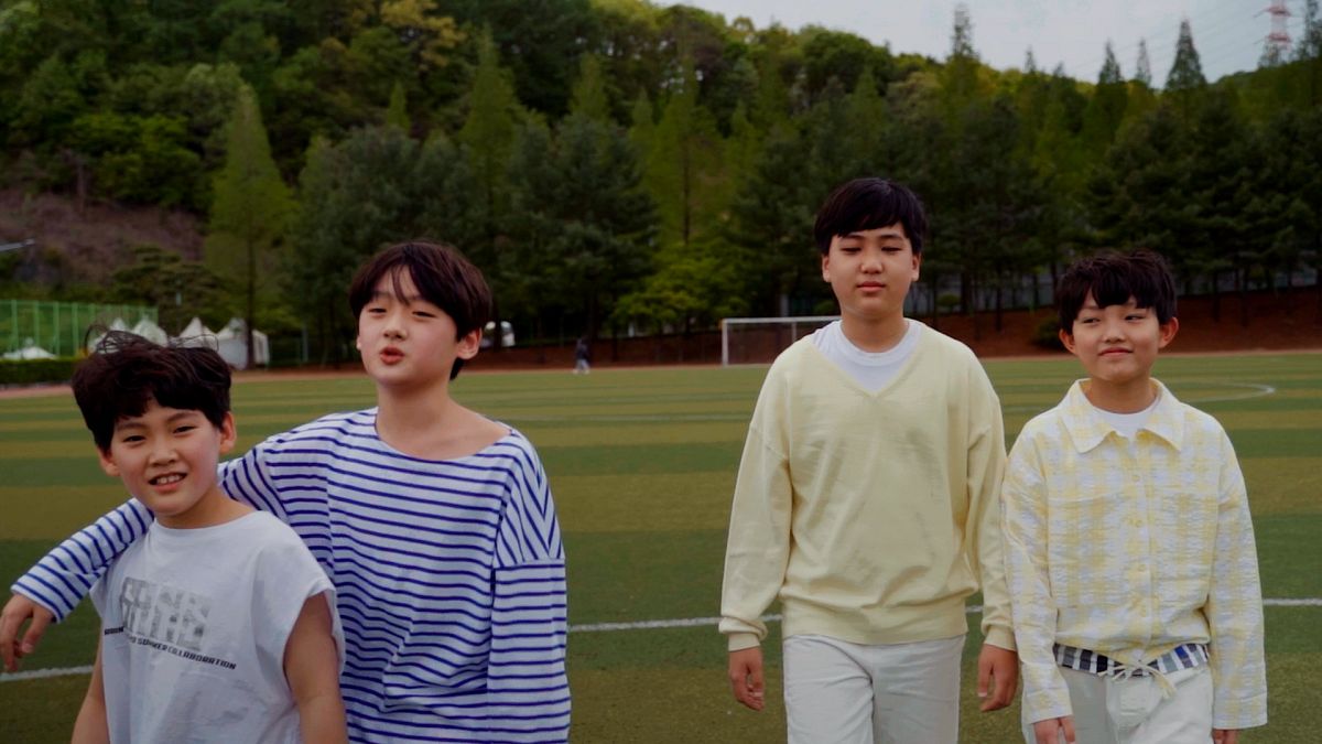 Meet the young K-pop artist seeking fame in South Korea | Euronews