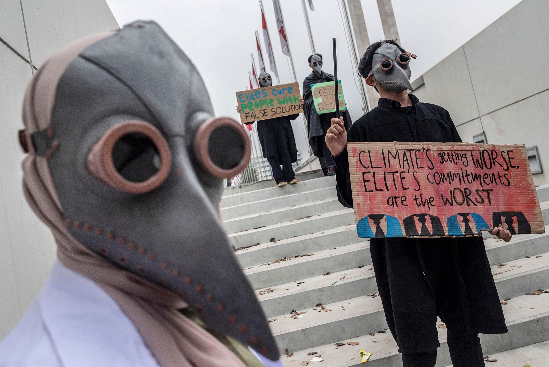 In pictures: Global climate strikers demand more help for the Global ...