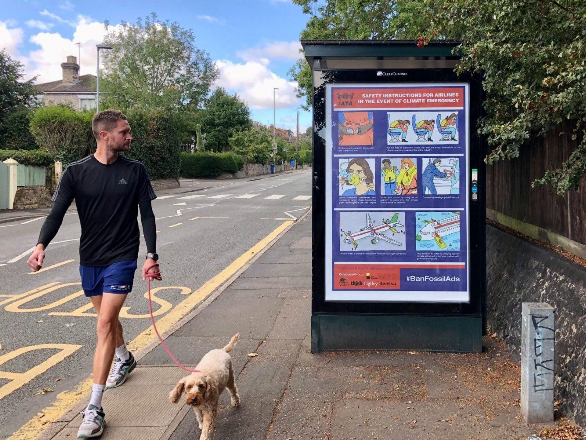 "Brandalisme" : ils détournent les pubs des compagnies aériennes pour ...