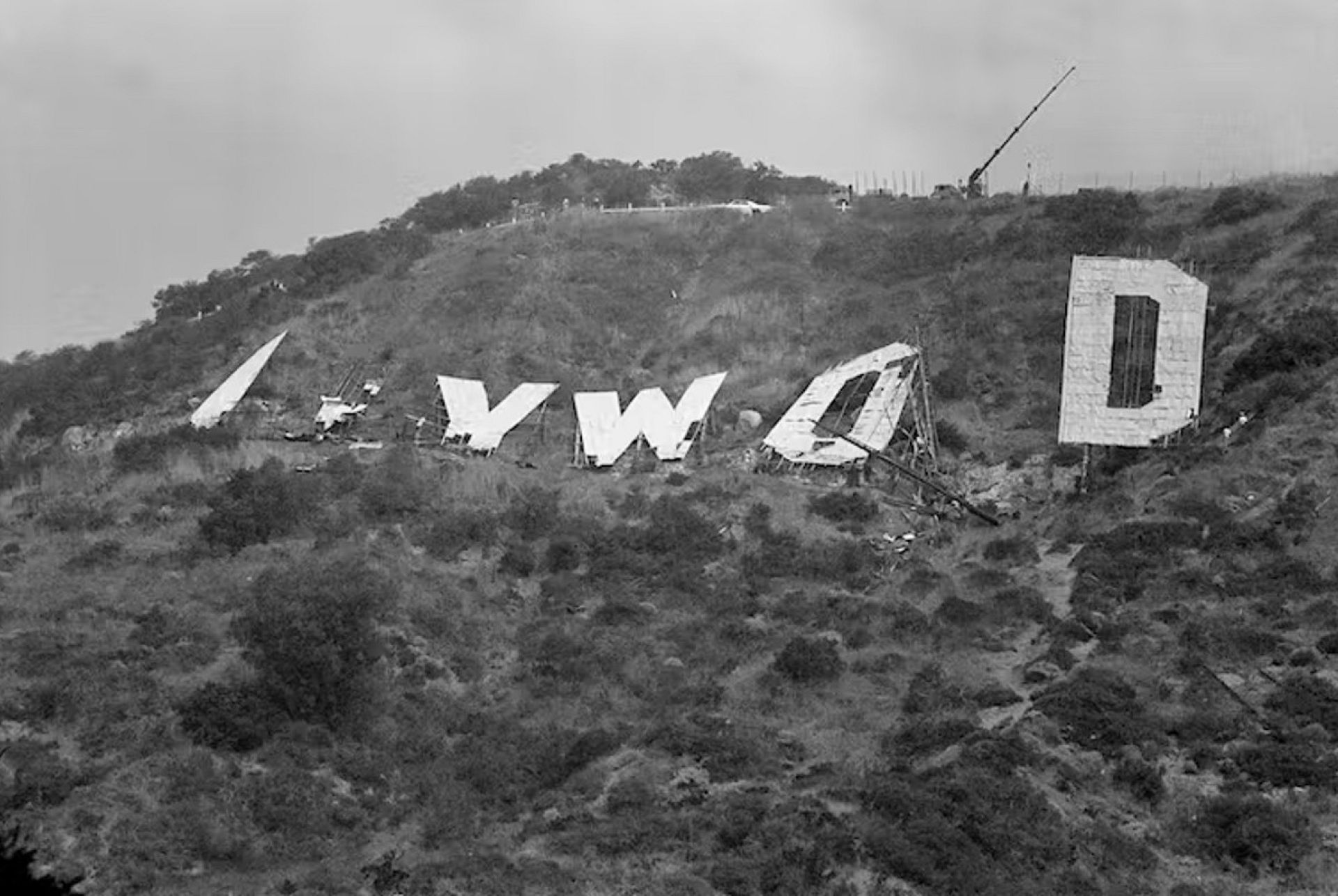 Hollywood’s iconic sign gets a facelift before its 100th birthday ...