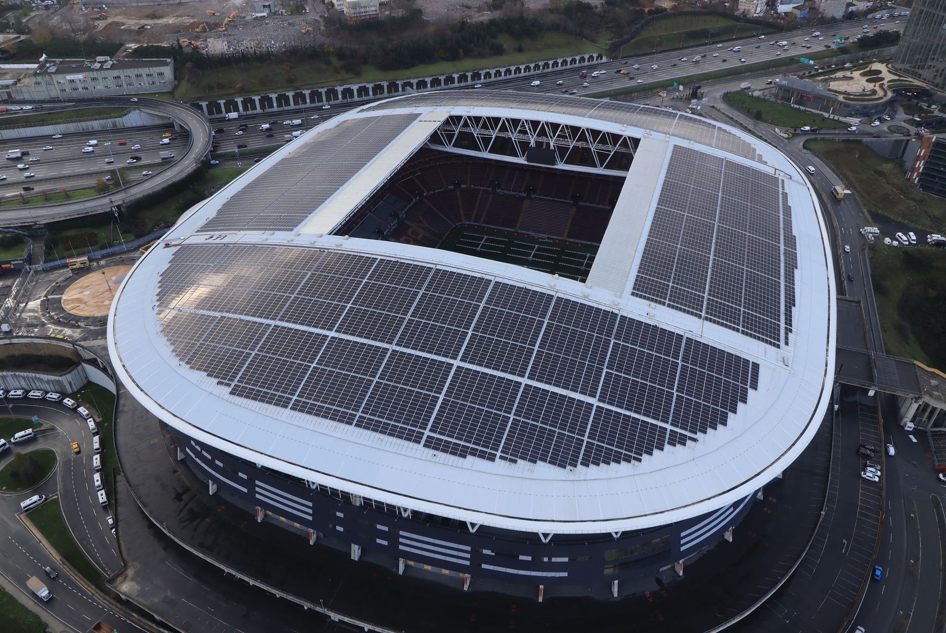 Green Galatasaray: Turkish football giant saves almost €400,000 from ...