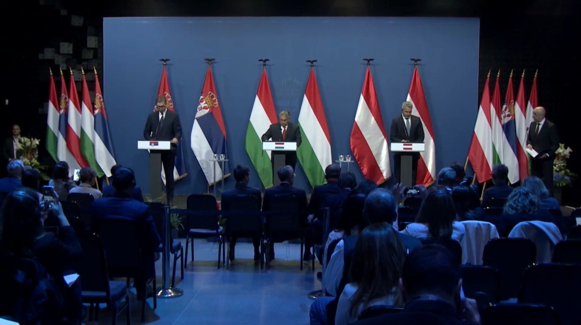 Hungary, Austria and Serbia leaders outline plan to curb migration ...