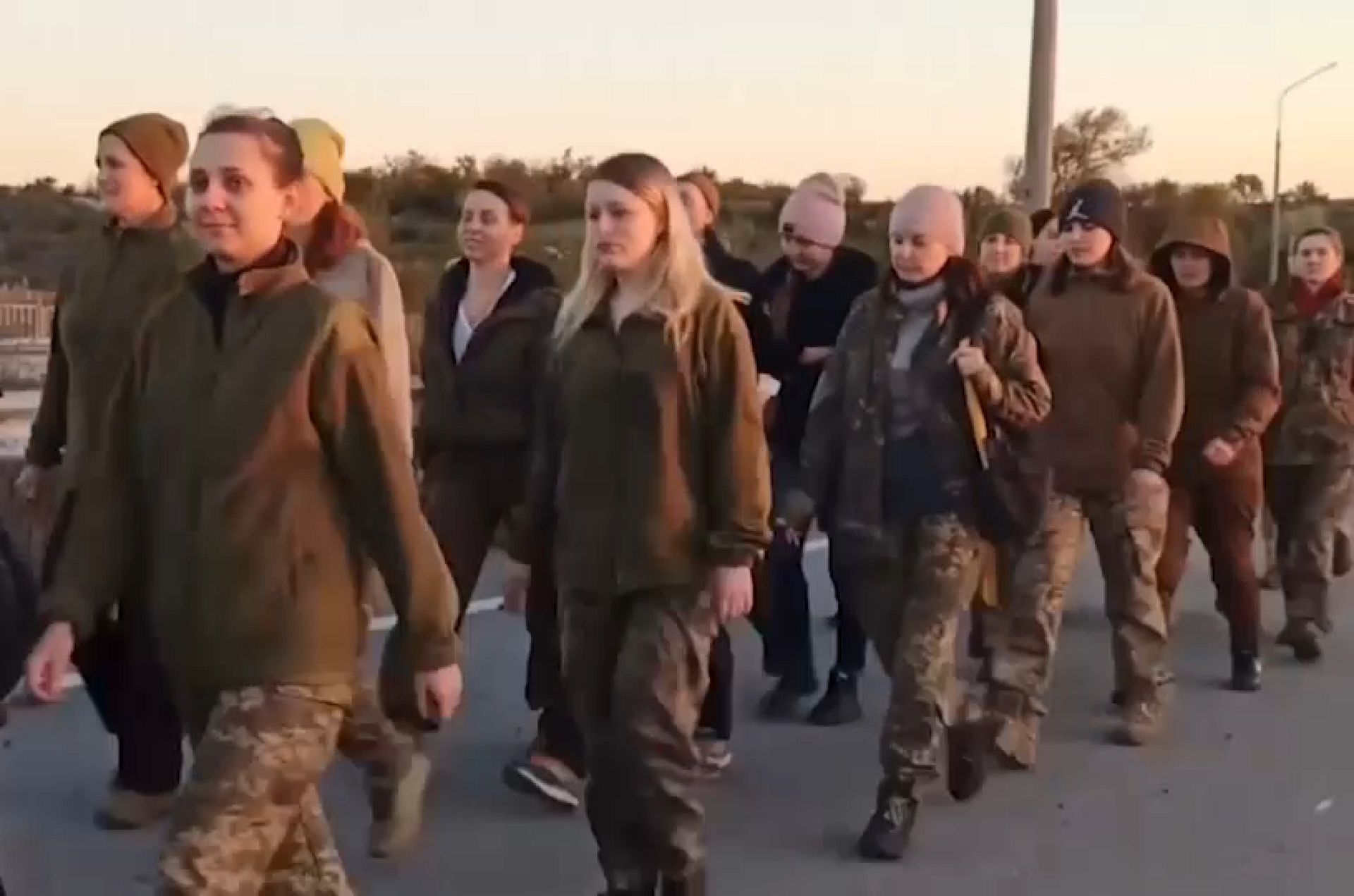 Ukrayna Rusya arasında esir değişimi: Takasla 108 Ukraynalı kadın ...