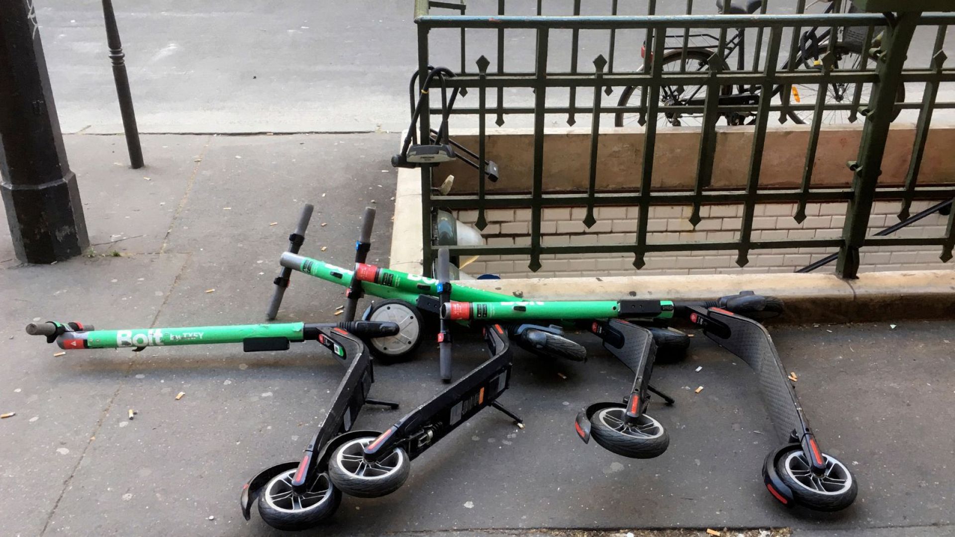 Will Paris ban shared e-scooters? Dott, Lime and TIER hit back: ‘We’re ...