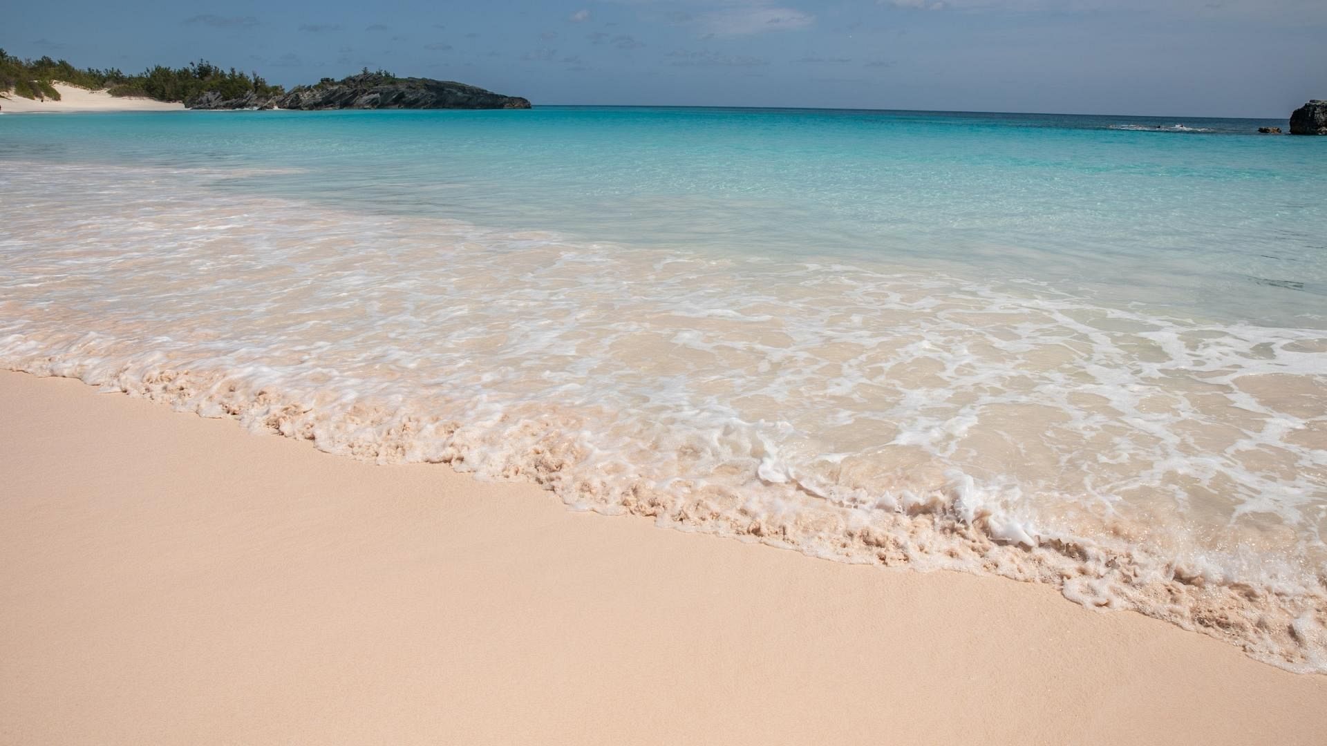 Bermuda has reopened to tourists. Here's how to visit its pink beaches ...
