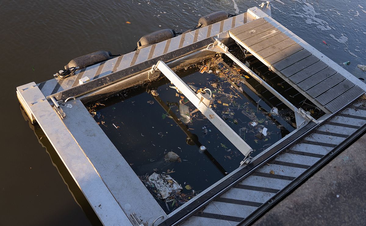 Meet the team using bubbles to keep Amsterdam's rivers clean | Euronews