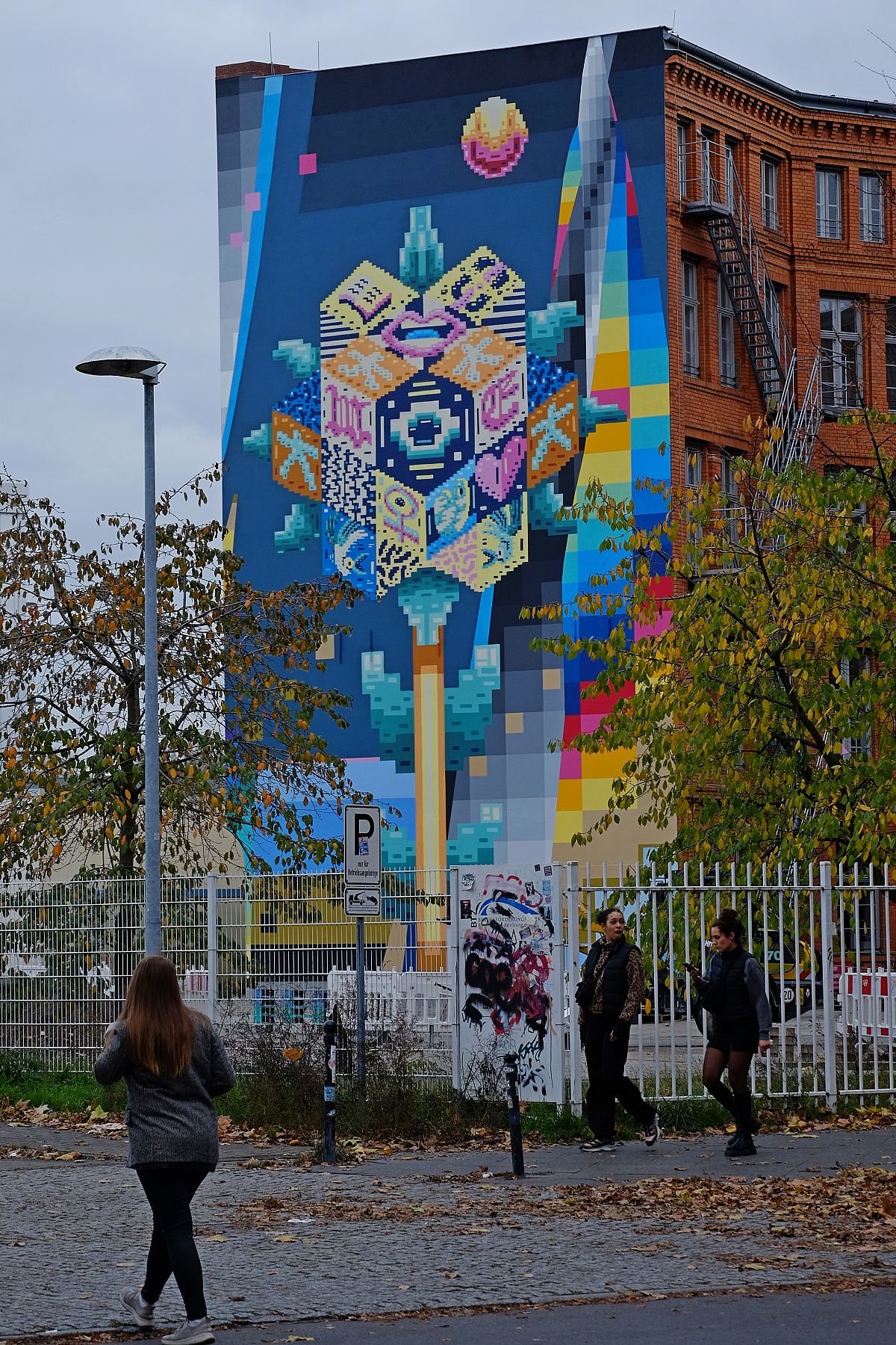 'The Wall' murals spread across Europe in cultural solidarity with ...