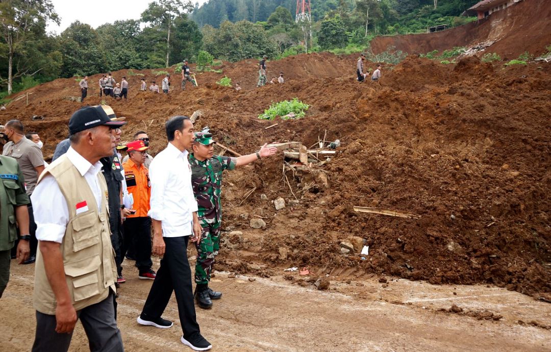 Indonesia earthquake: Dozens still missing as rescue efforts continue ...